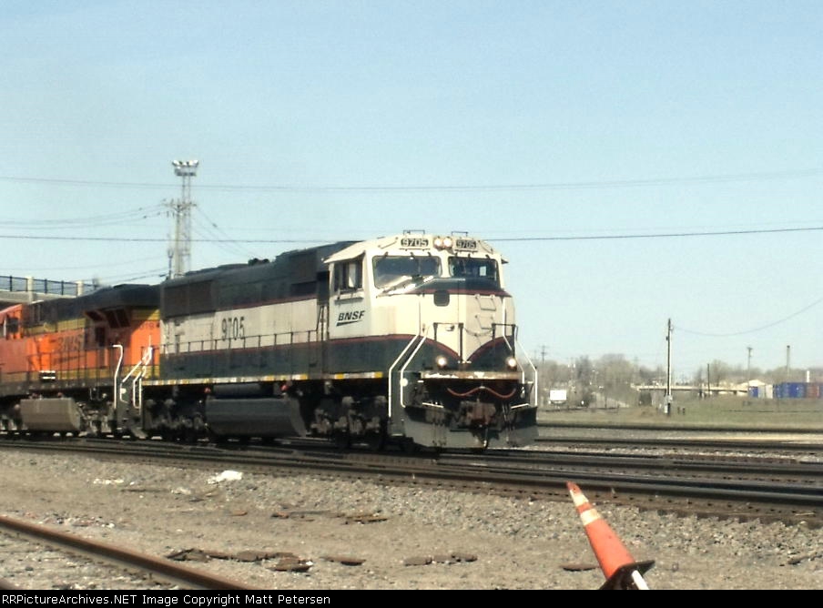 BNSF 9705